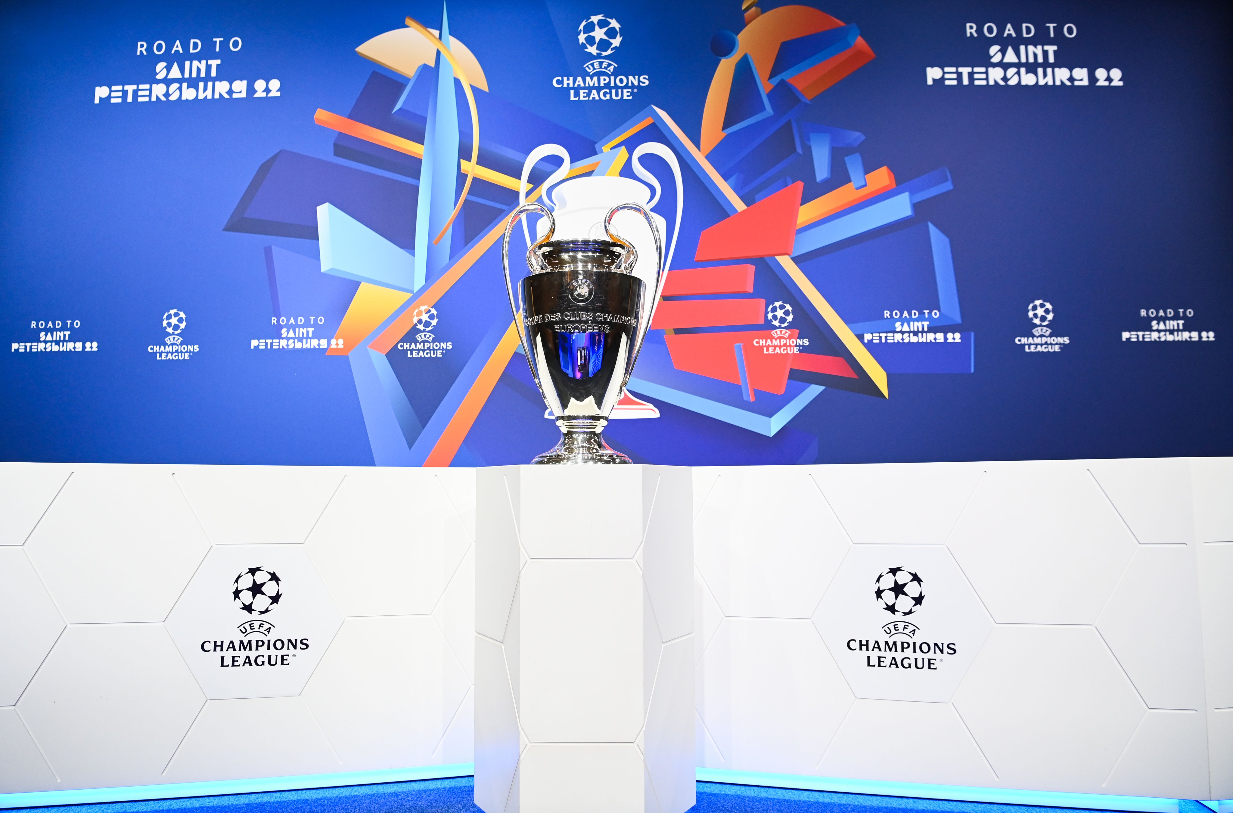 Sorteo Octavos de Final Champions League 2024: clasificados, fecha, horarios y canales de ...
